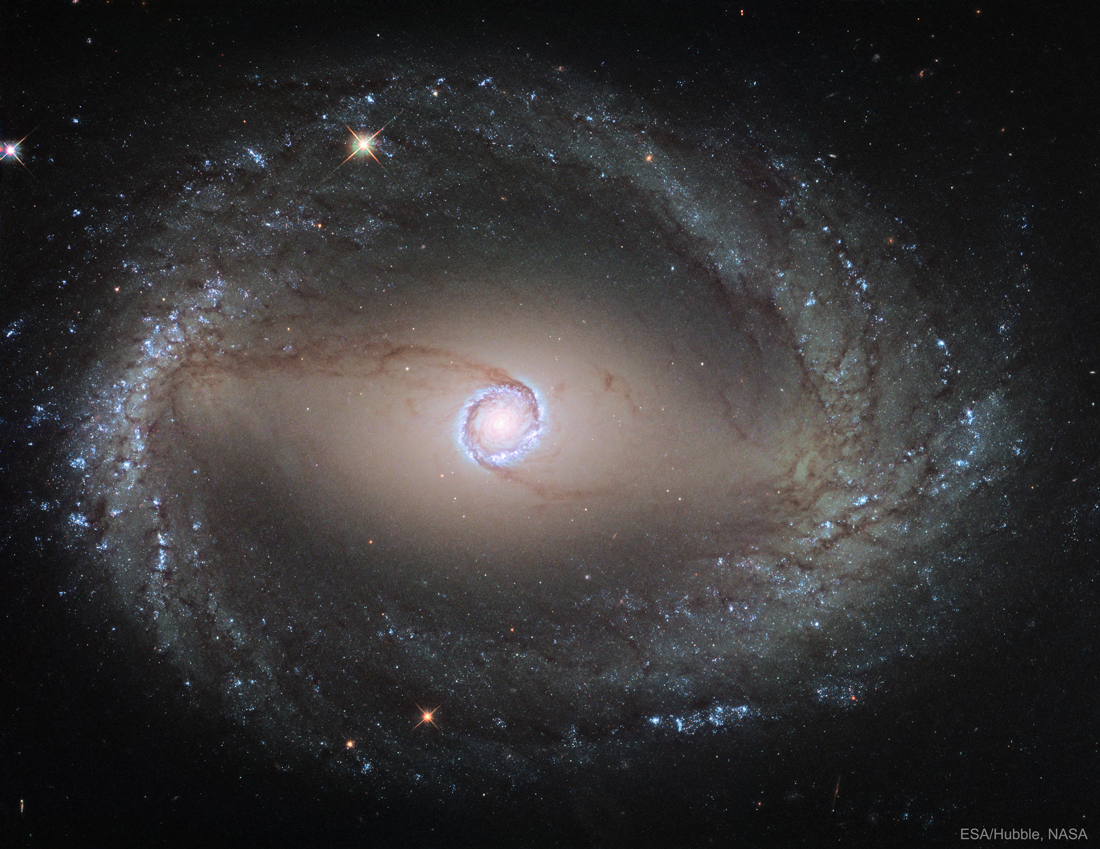 Galaxia espiral NGC 1512: el anillo interior | Telescopios Chile